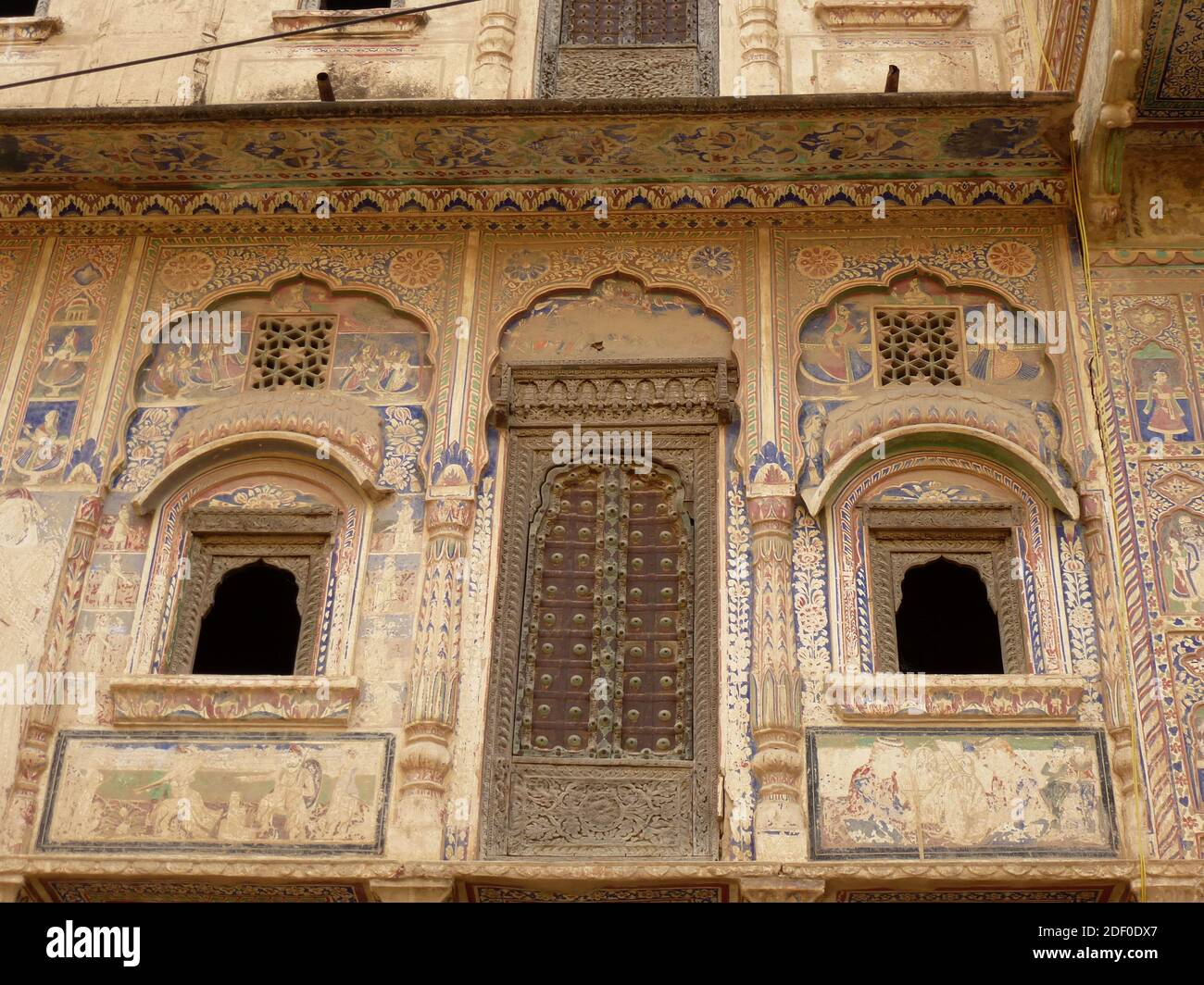 Stunning architecture offside the touristic trails: haveli in the ...