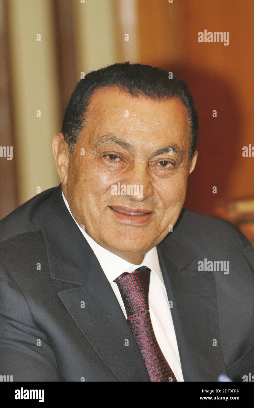 Moubarak egypt hi-res stock photography and images - Alamy