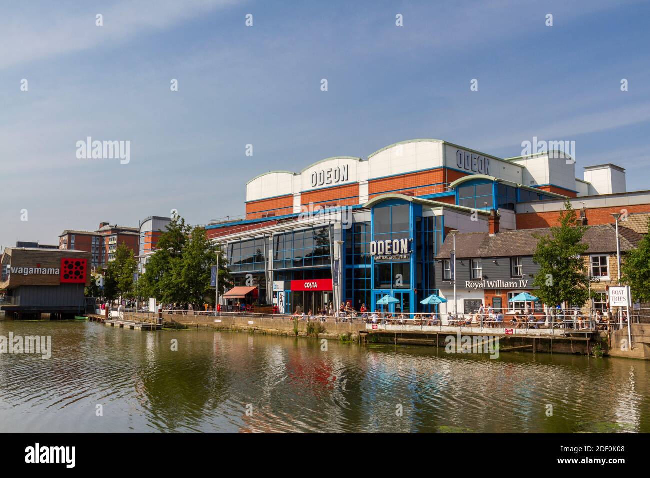 Brayford waterfront pool view lincoln hi-res stock photography and ...