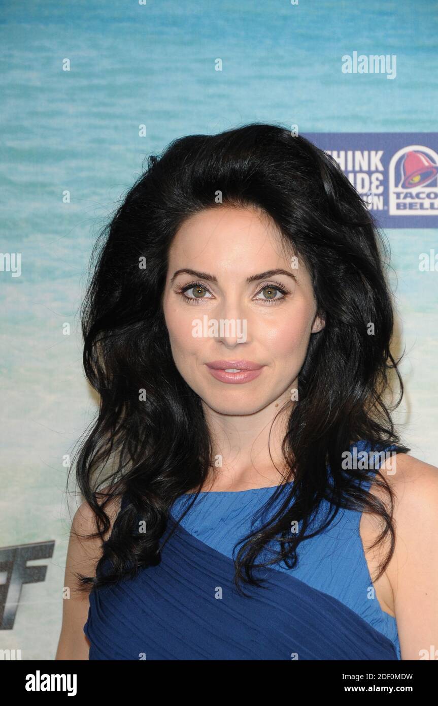 Whitney Cummings at Comedy Central Roast Of David Hasselhoff held at ...