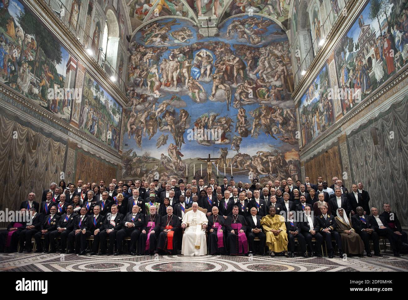 Pope Francis poses with the Members of the Diplomatic Corps accredited ...