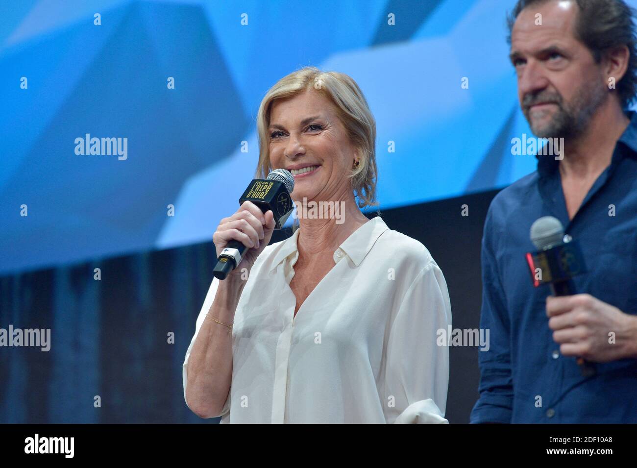 Michele Laroque attending the screening of the movie Chacun Chez Soi ...