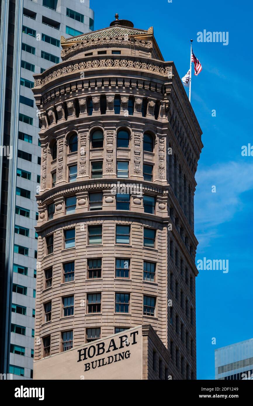 The American flag flying on the Hobart Building on Market Street in ...