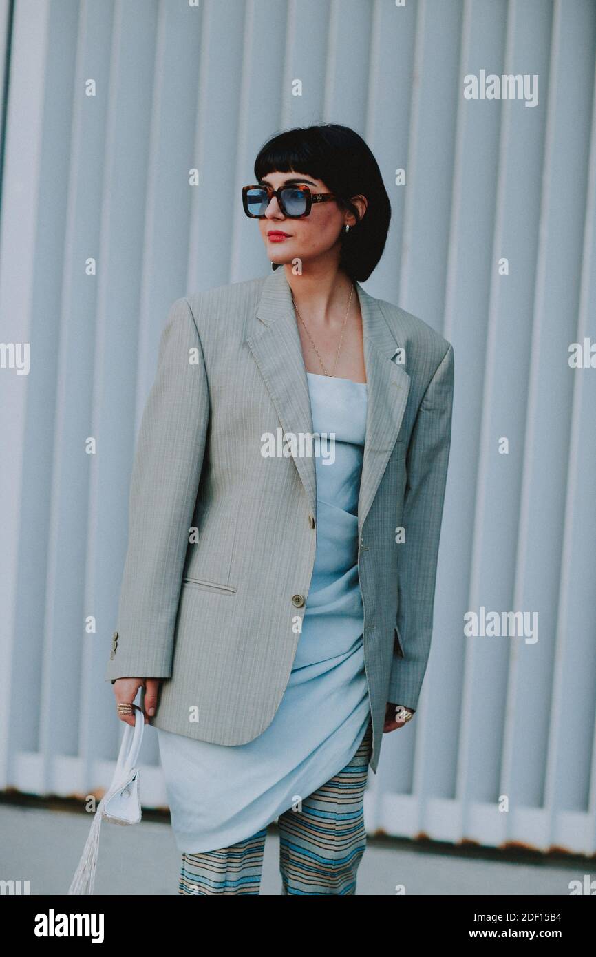 Street style, Maria Bernad arriving at Jacquemus Fall-Winter 2020-2021 ...