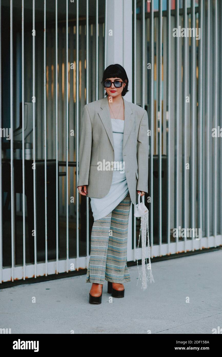 Street style, Maria Bernad arriving at Jacquemus Fall-Winter 2020-2021 ...