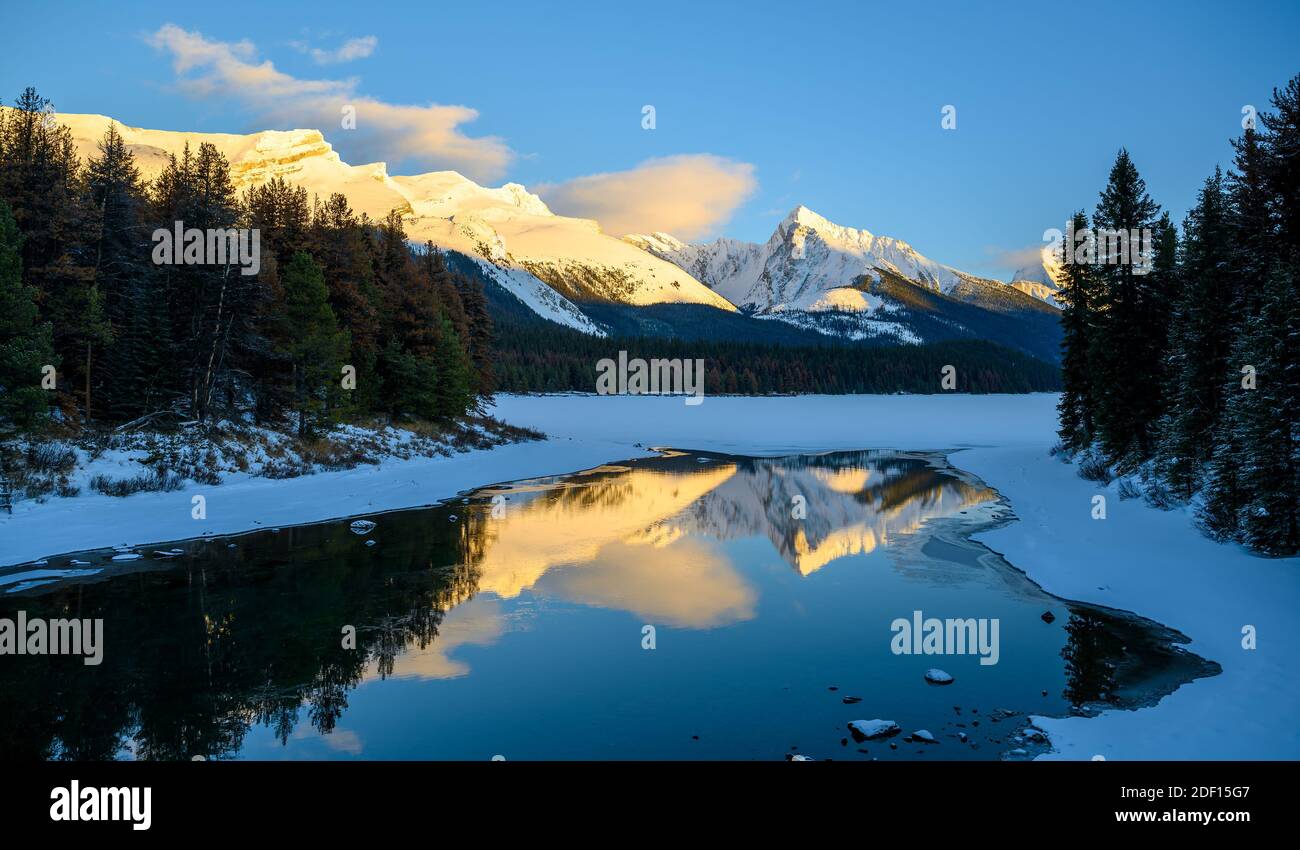 The Maligne Lake with Queen Elizabeth Ranges in the background in ...