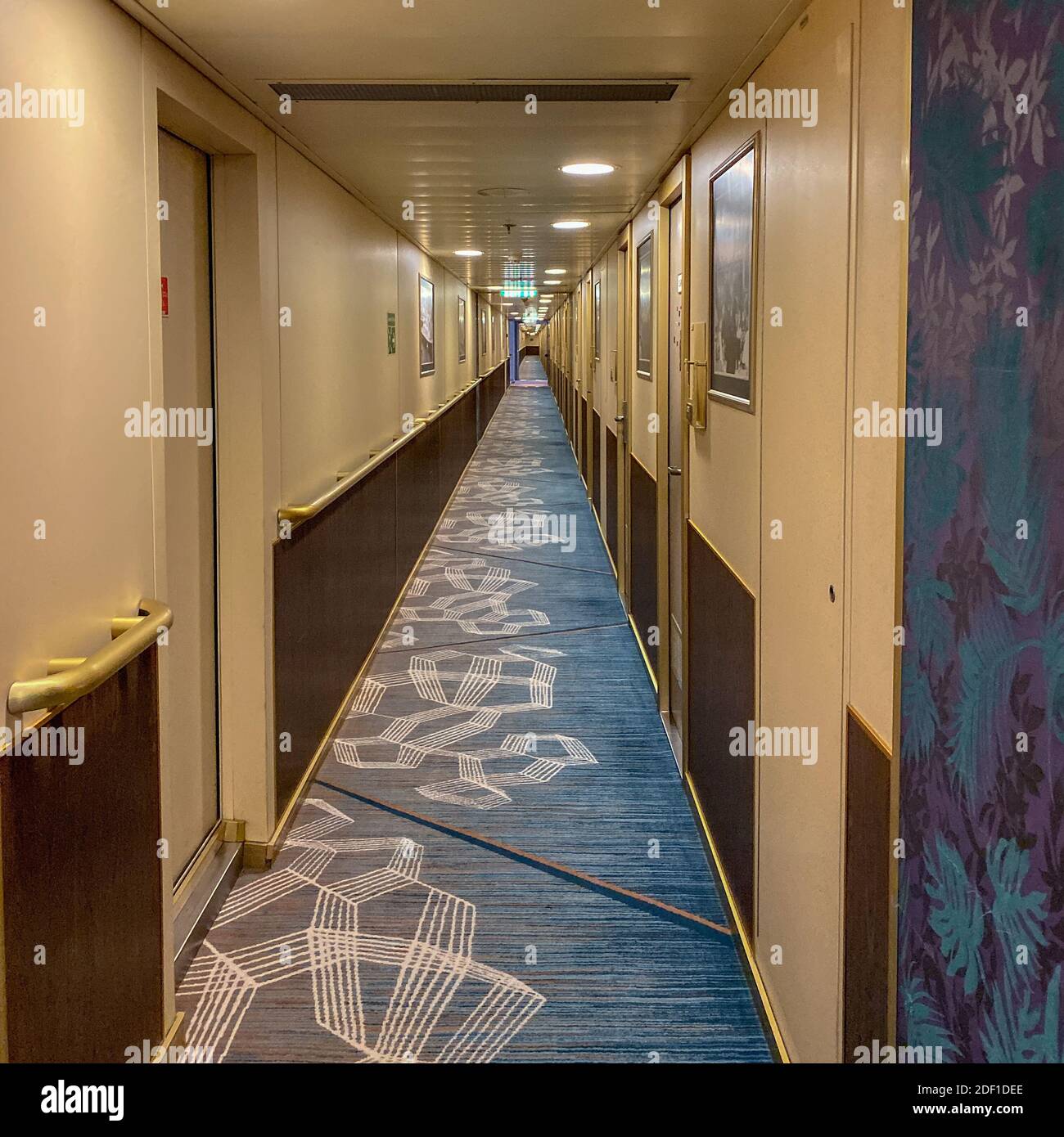 Cruise ship interior hallway hi-res stock photography and images - Alamy