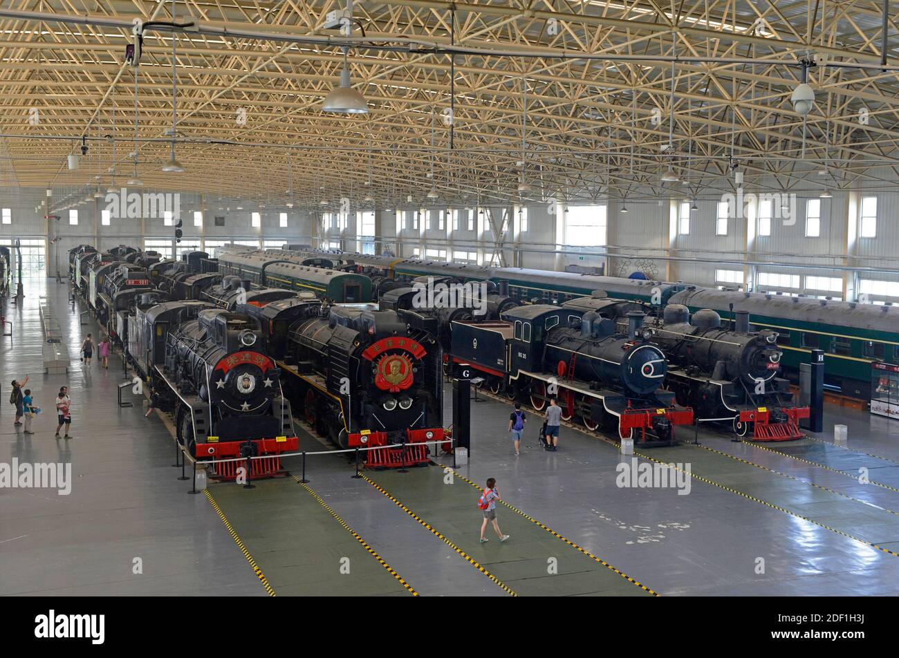 China locomotives hi-res stock photography and images - Alamy