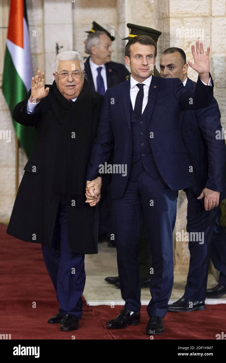 Palestinian Authority president Mahmud Abbas with French President ...