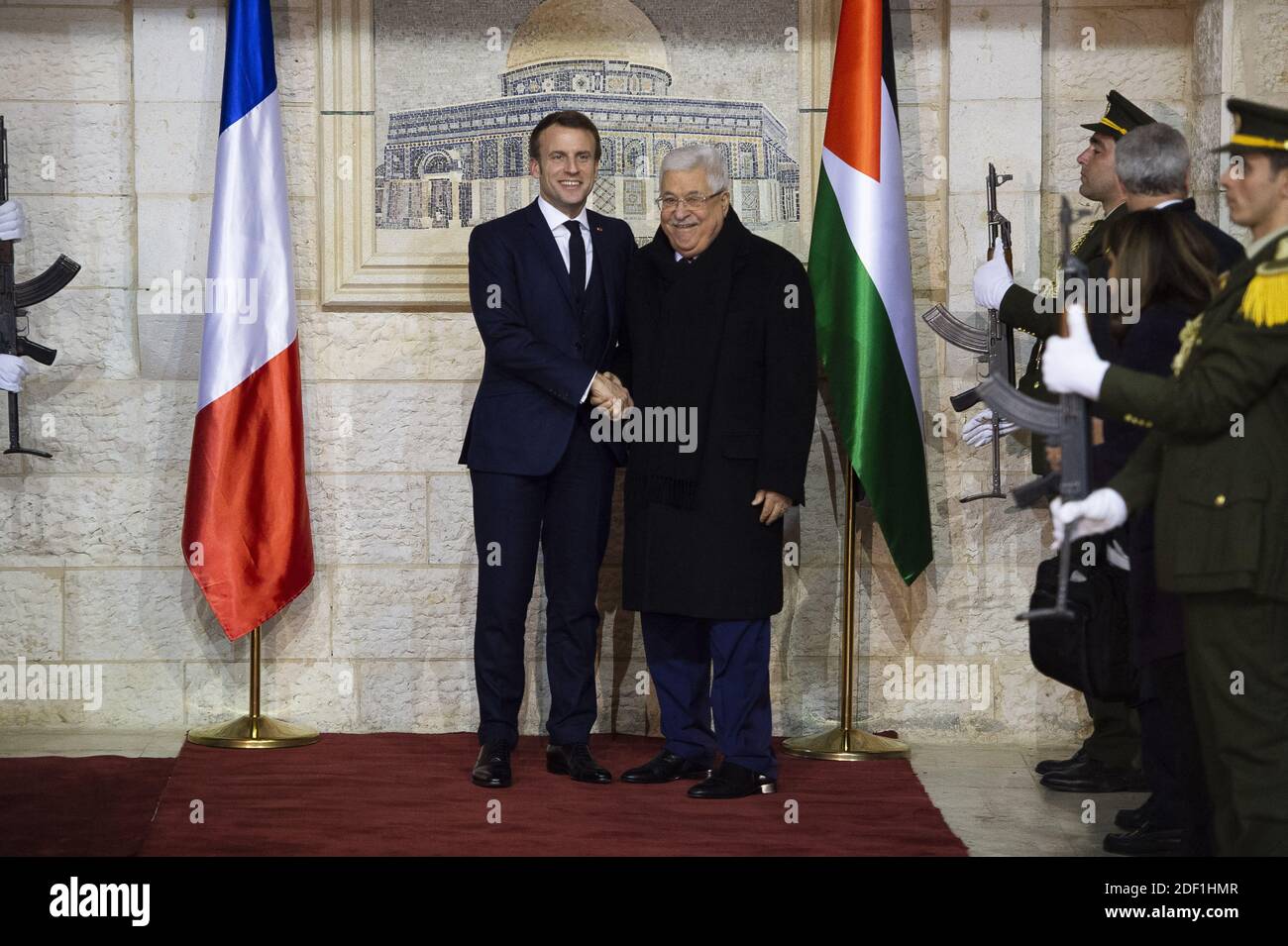 Palestinian Authority president Mahmud Abbas with French President ...