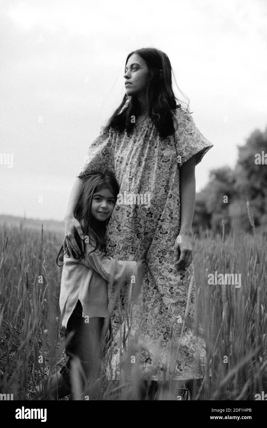 Happy mother child embracing Black and White Stock Photos & Images - Alamy