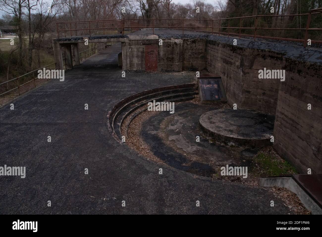 "Disappearing Gun" mount, Battery Mount Vernon, Fort Hunt Park ...