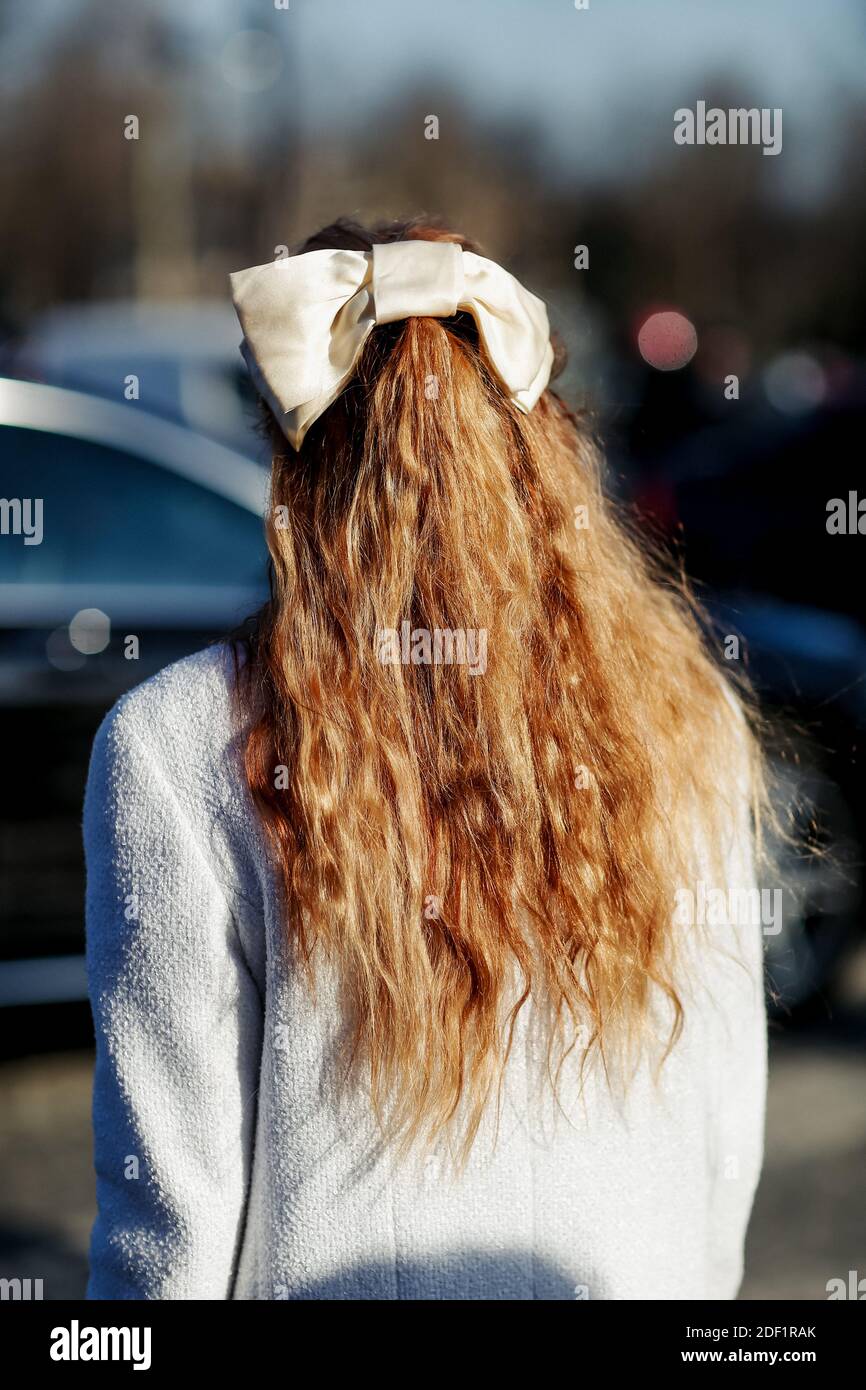 Street style, Courtney Trop arriving at Chanel Spring Summer 2020 Haute ...