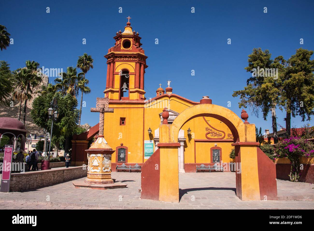 Parroquia San Sebastian church, Bernal, Queretaro, Mexico Stock Photo ...