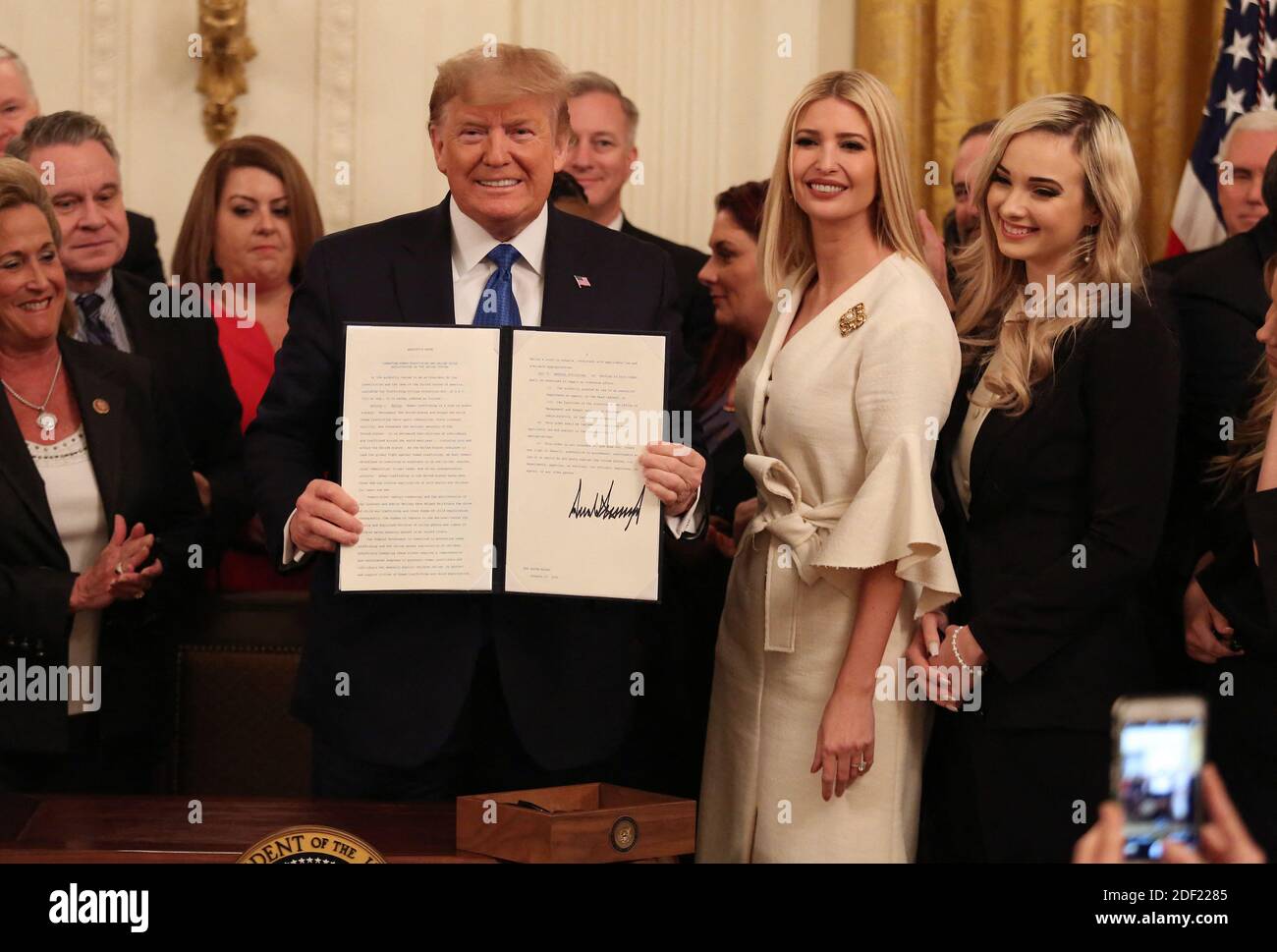 Ivanka trump 2000 hi-res stock photography and images - Alamy