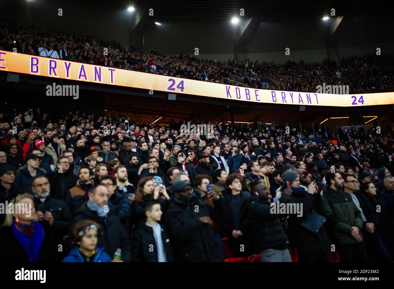 Kobe bryant tribute hi-res stock photography and images - Alamy