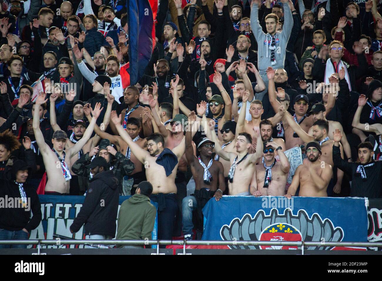 Ultras psg hi-res stock photography and images - Alamy