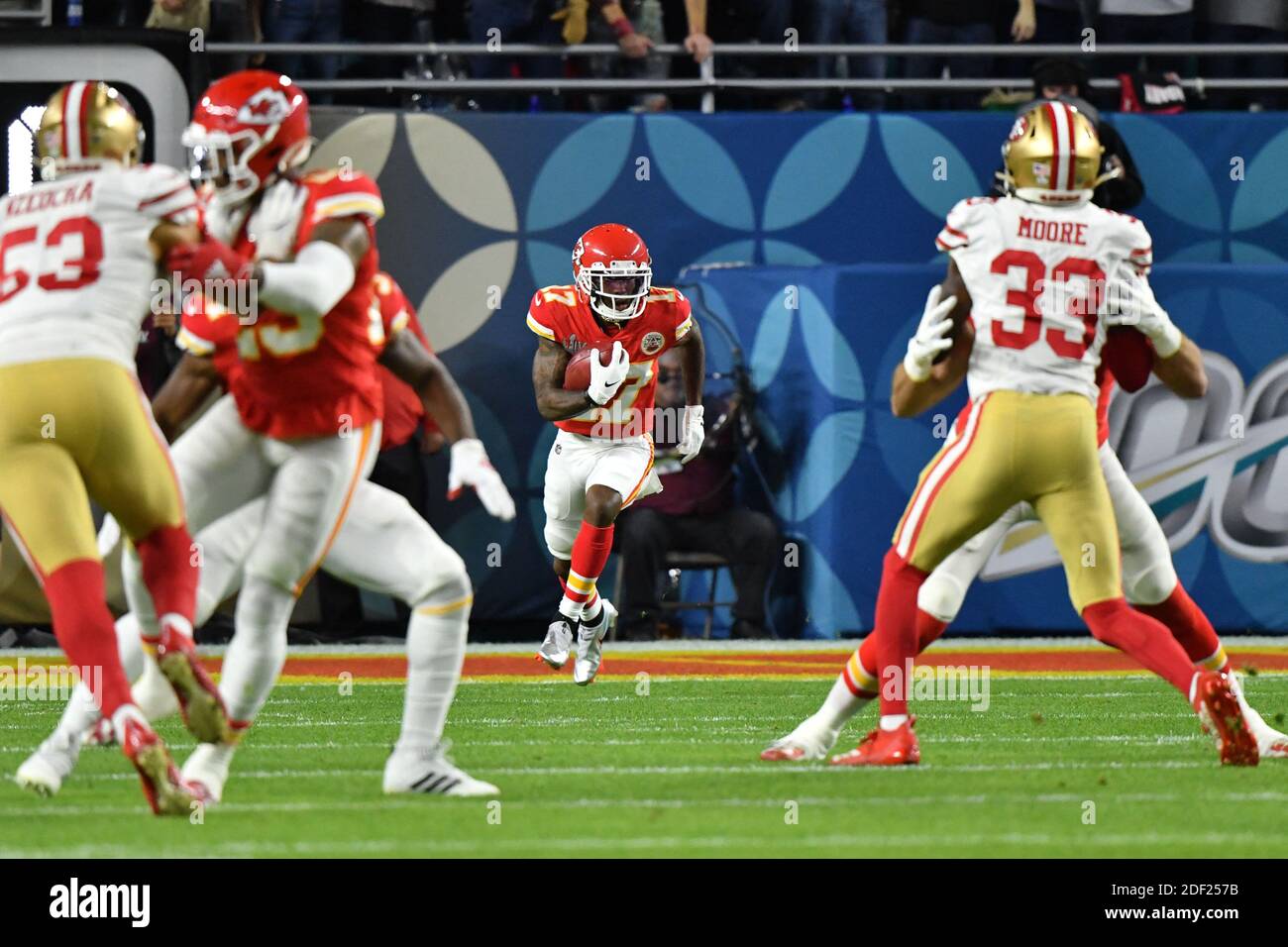 The Kansas City Chiefs defeats the San Francisco 49ers 31-20 in Super ...