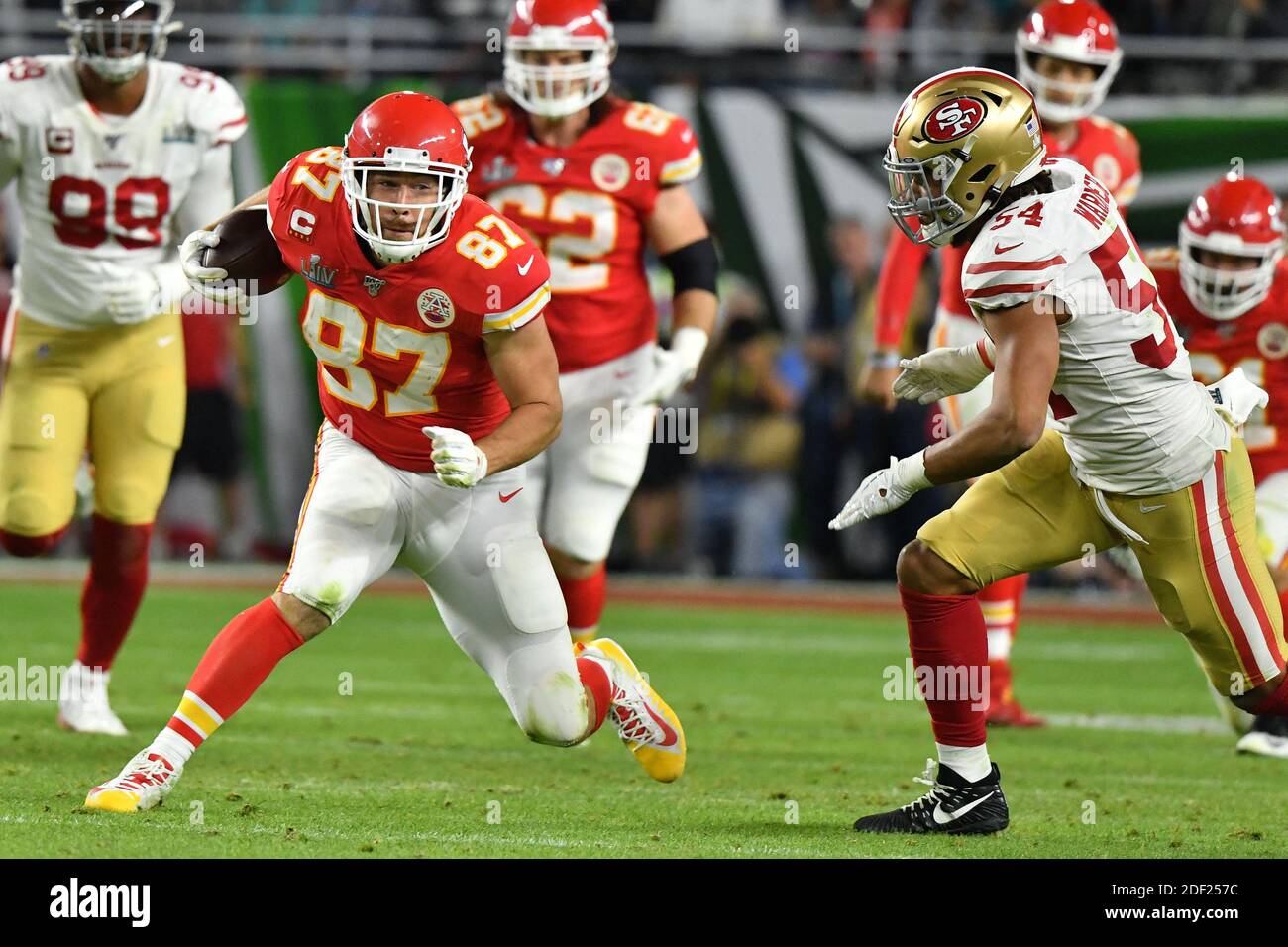 The Kansas City Chiefs defeats the San Francisco 49ers 31-20 in Super ...