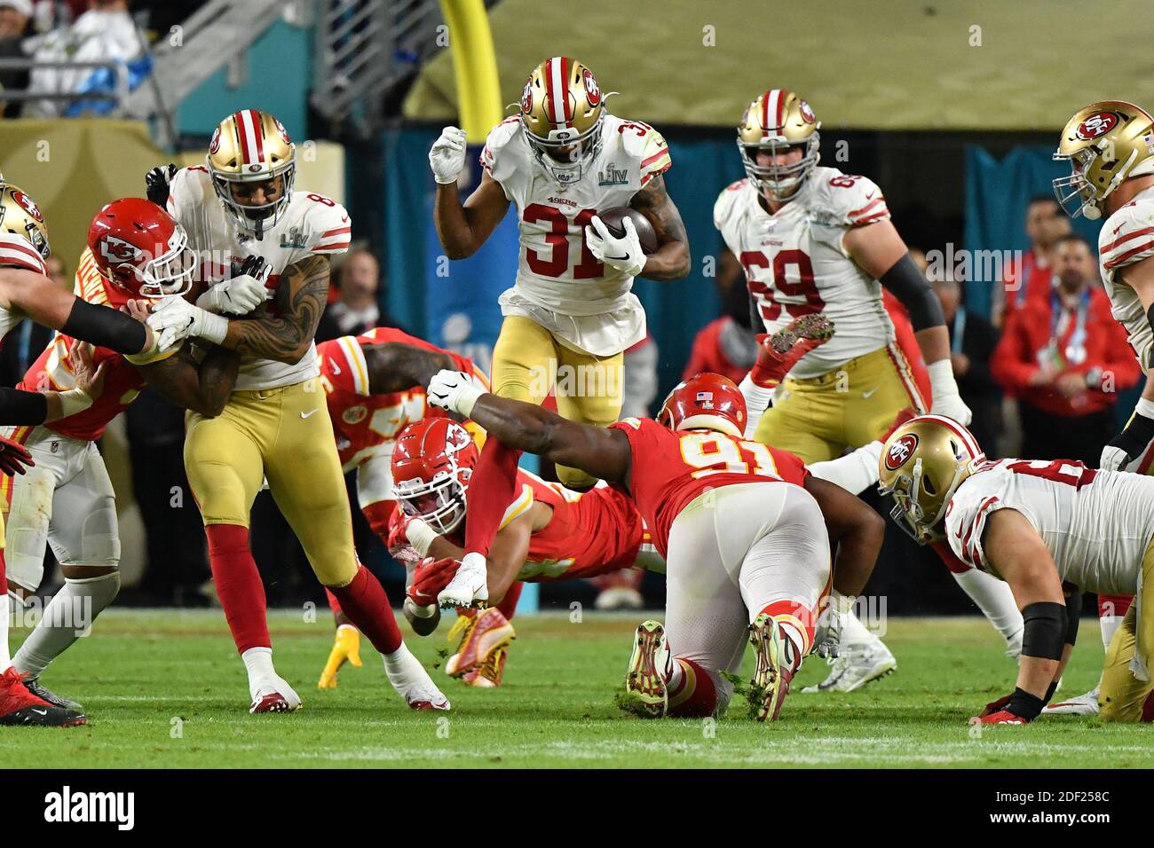 The Kansas City Chiefs defeats the San Francisco 49ers 31-20 in Super ...