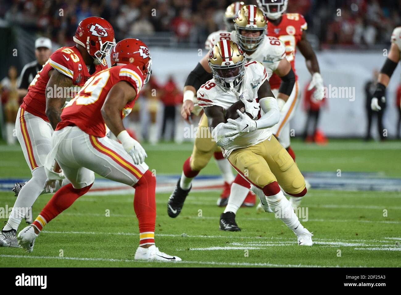 The Kansas City Chiefs defeats the San Francisco 49ers 31-20 in Super ...