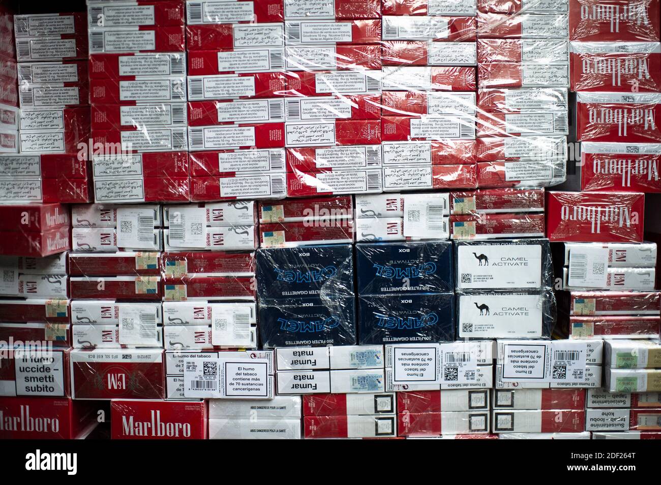 Contraband cigarettes hi-res stock photography and images - Alamy
