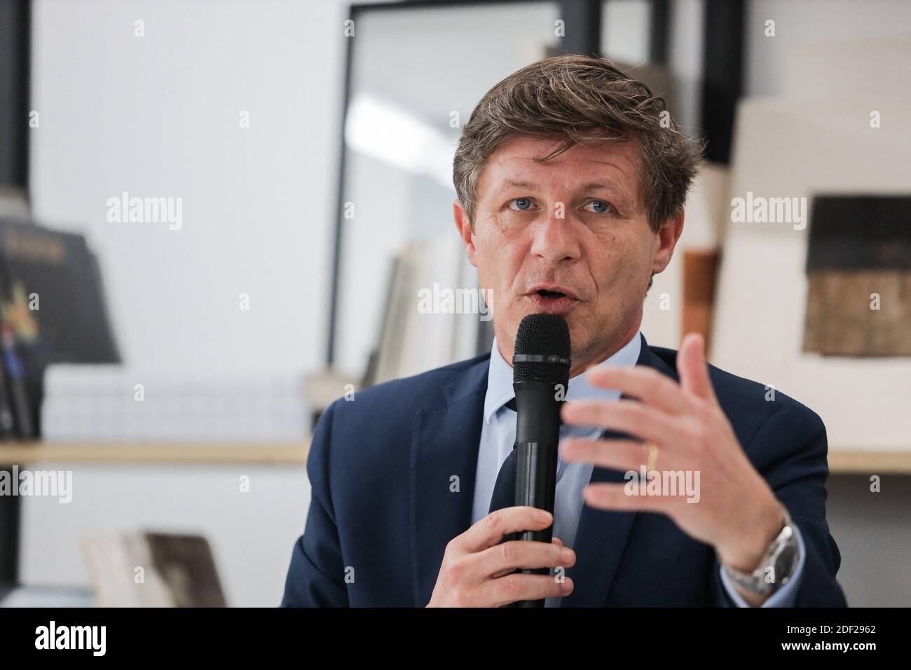 Mayor of Bordeaux and LR candidate for the upcoming municipal elections ...