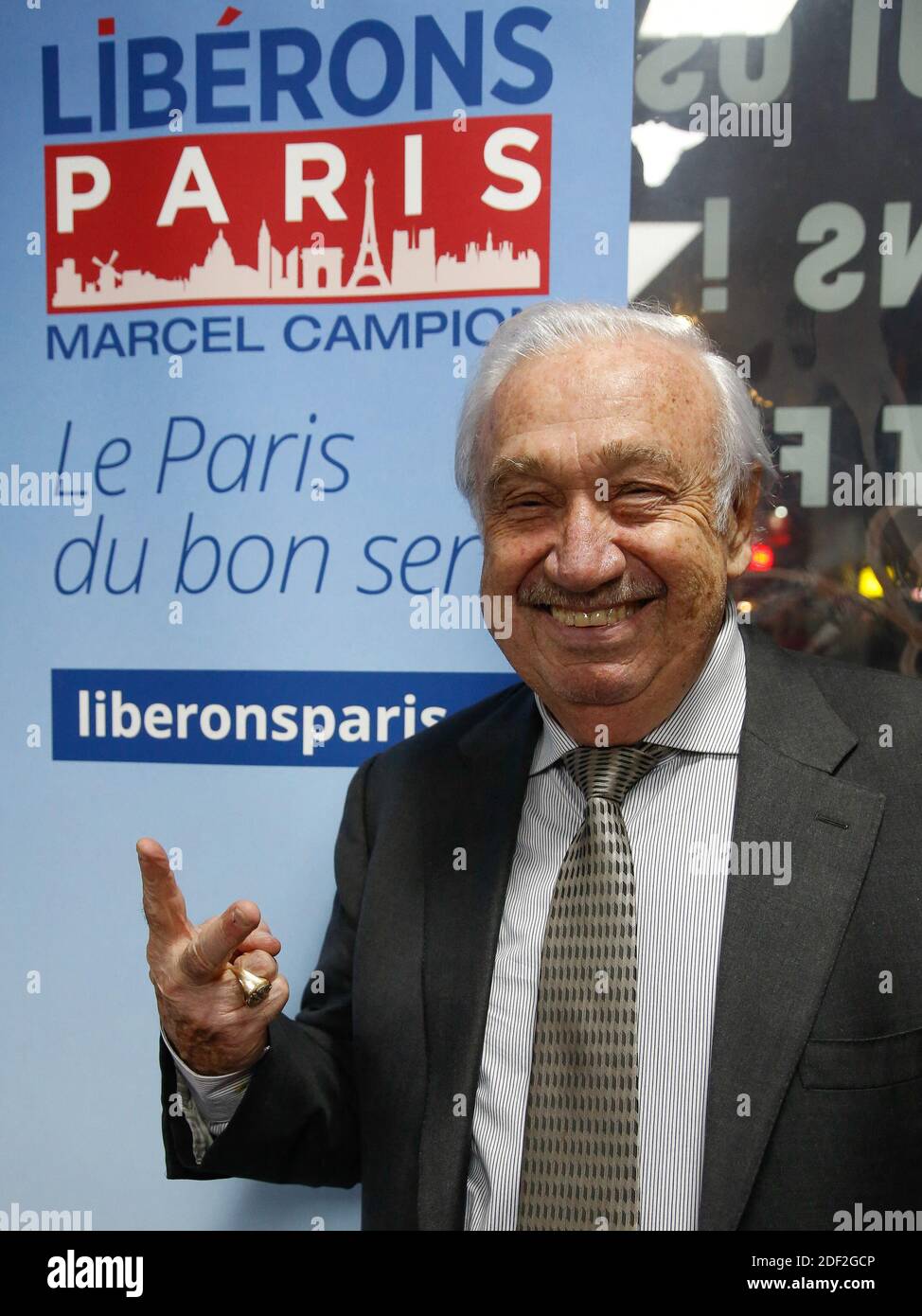 Candidate to paris mayoral hi-res stock photography and images - Alamy