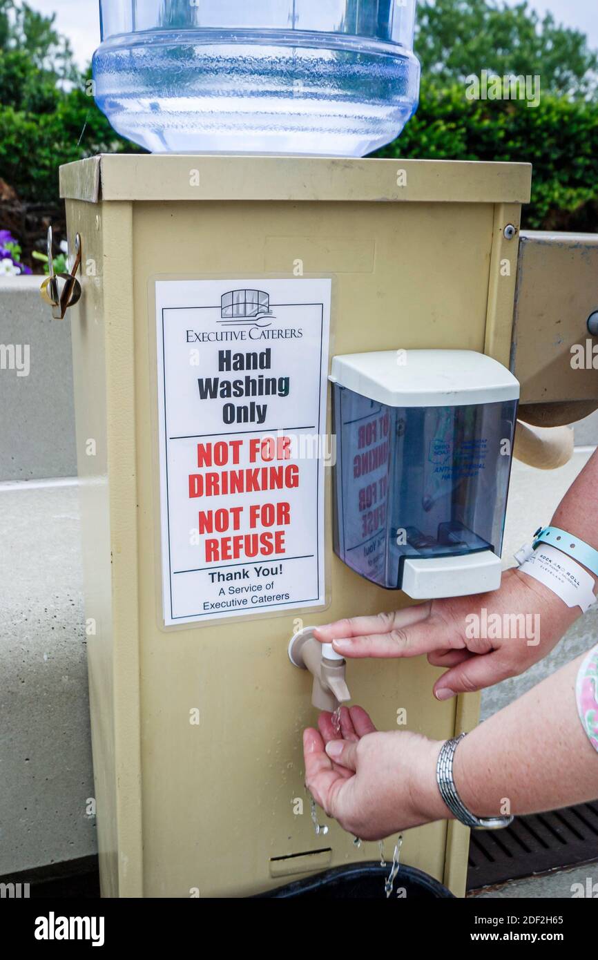 Cleveland Ohio,portable hand washing water dispenser self service,clean ...