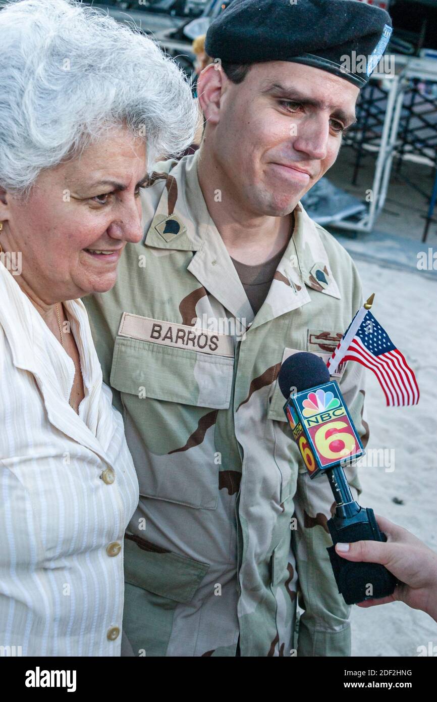 Reporter interviews soldier hi-res stock photography and images - Alamy