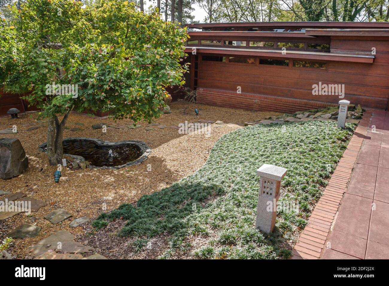 Usonian hi-res stock photography and images - Alamy