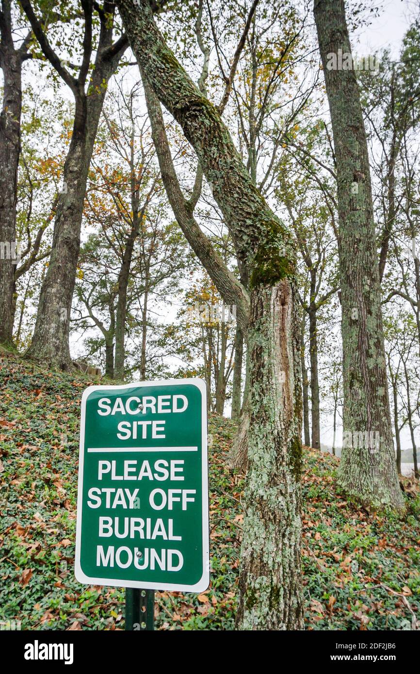 Indian Burial Mounds High Resolution Stock Photography and Images - Alamy