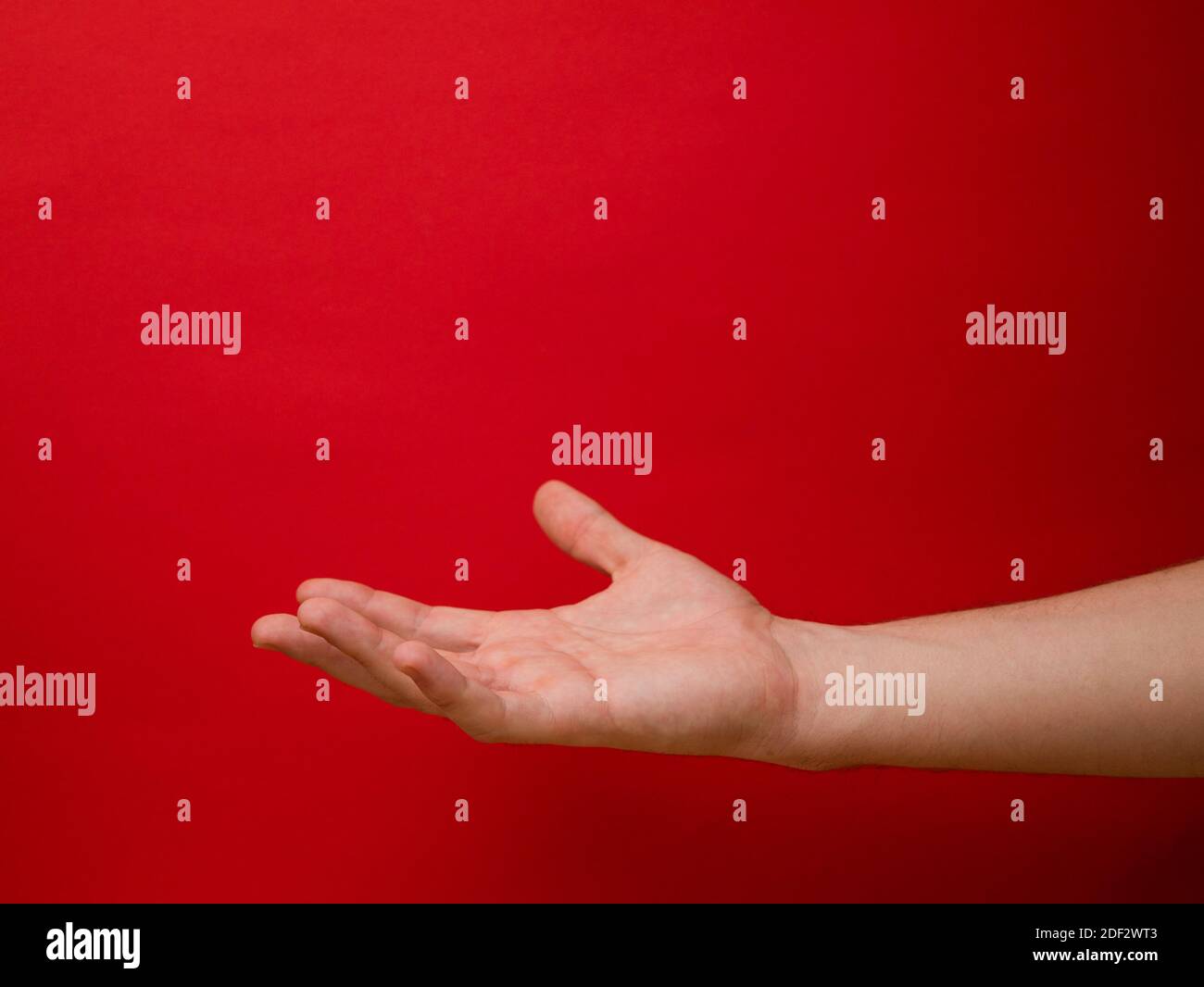 Female hand shows thumb hi-res stock photography and images - Alamy