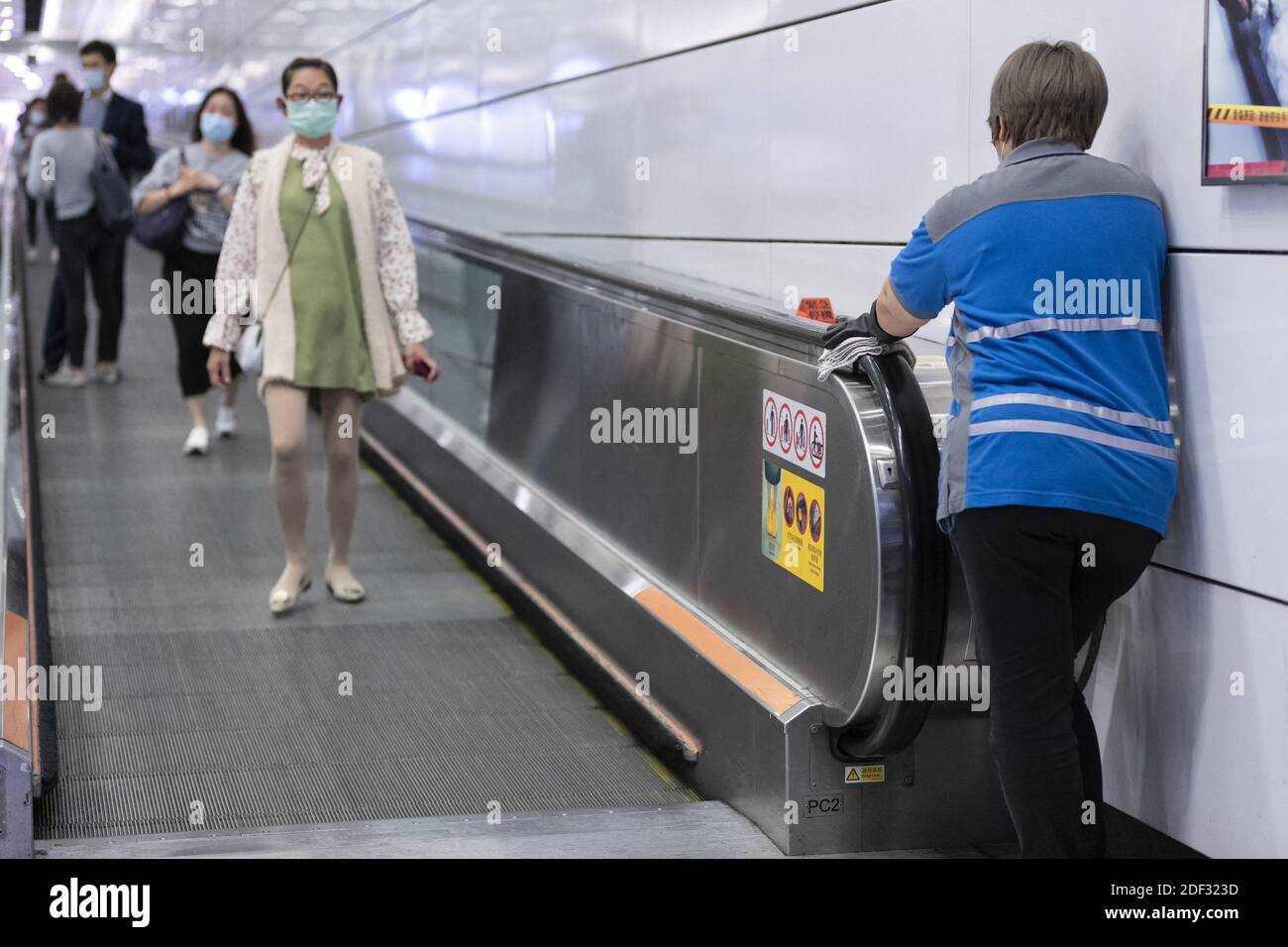 Hong kong central district cleaner hi-res stock photography and images ...