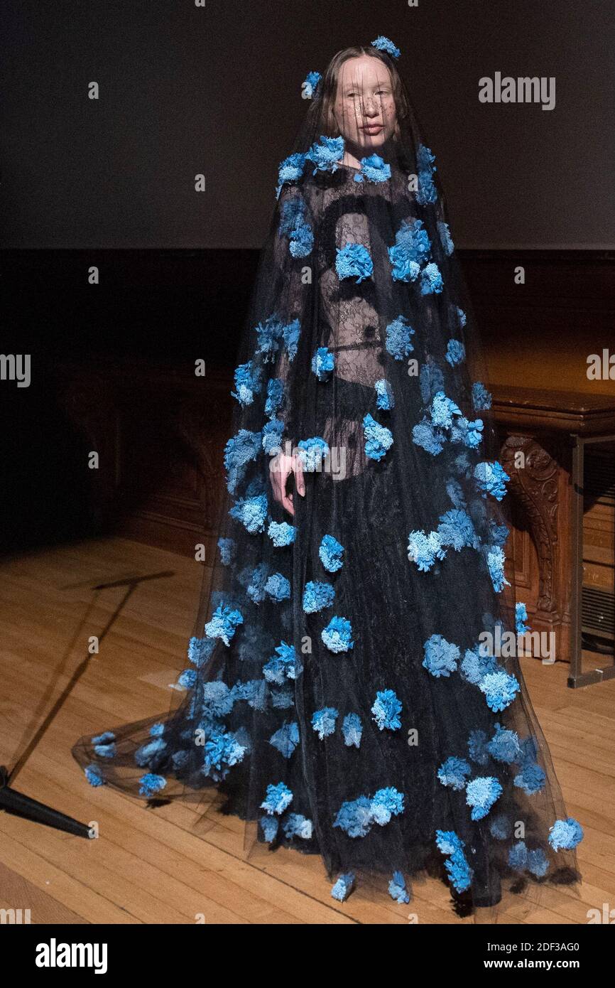 Artist Vox performing during the Anais Jourden show as part of the ...
