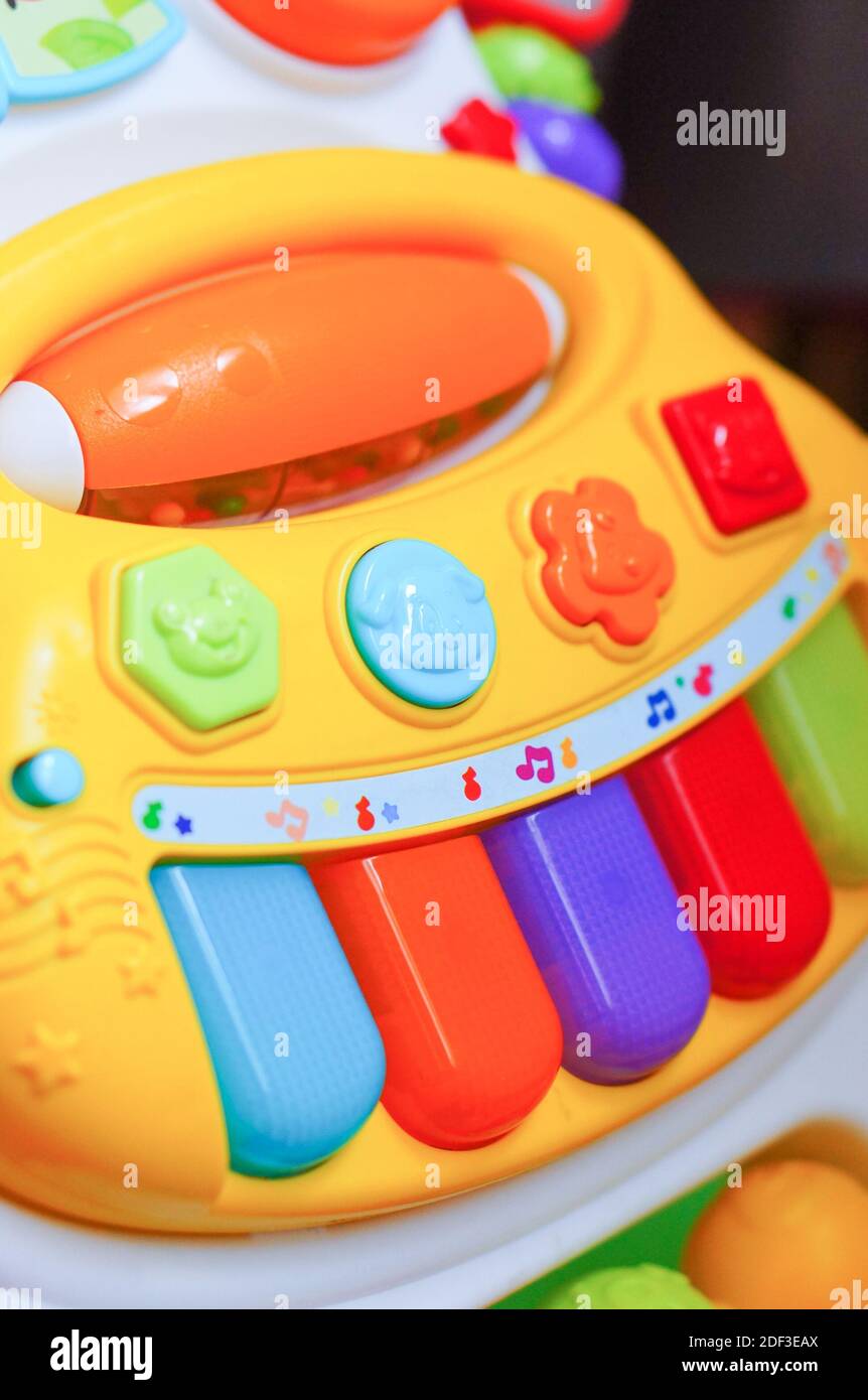 Plastic piano toy hi-res stock photography and images - Alamy