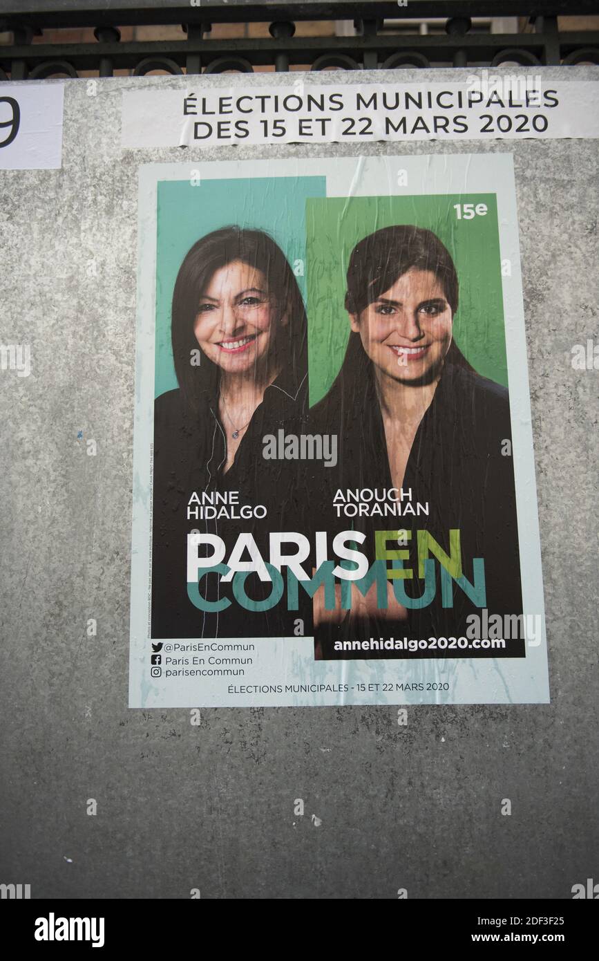 Anne Hidalgo municipal poster campaign in the 15th arrondissement of ...