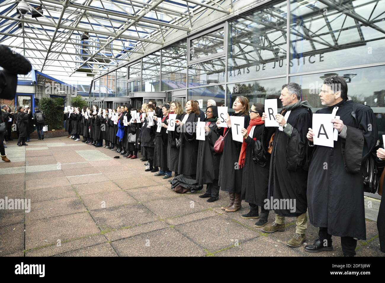 Reading magistrates court hi-res stock photography and images - Alamy
