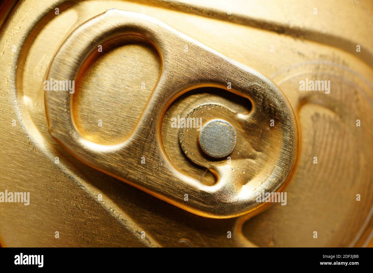 Circle pull tab hi-res stock photography and images - Alamy