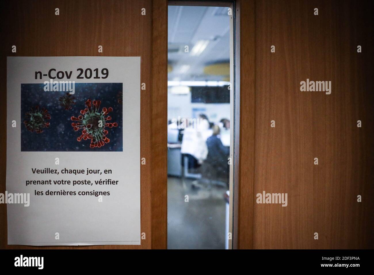 Illustration of the SAMU-SMUR emergency services call center at the ...