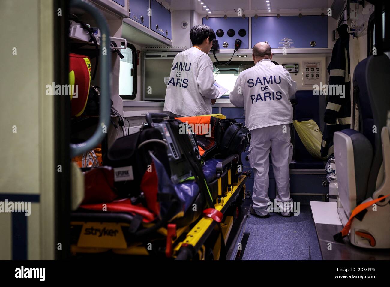 Hospital necker hi-res stock photography and images - Alamy