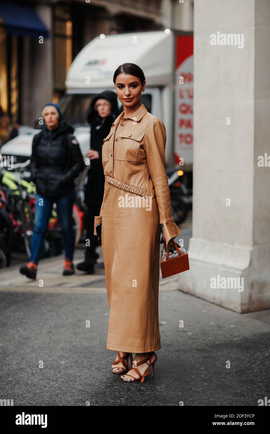 Street style, Rania Fawaz arriving at Ralph and Russo Fall Winter 2020 ...