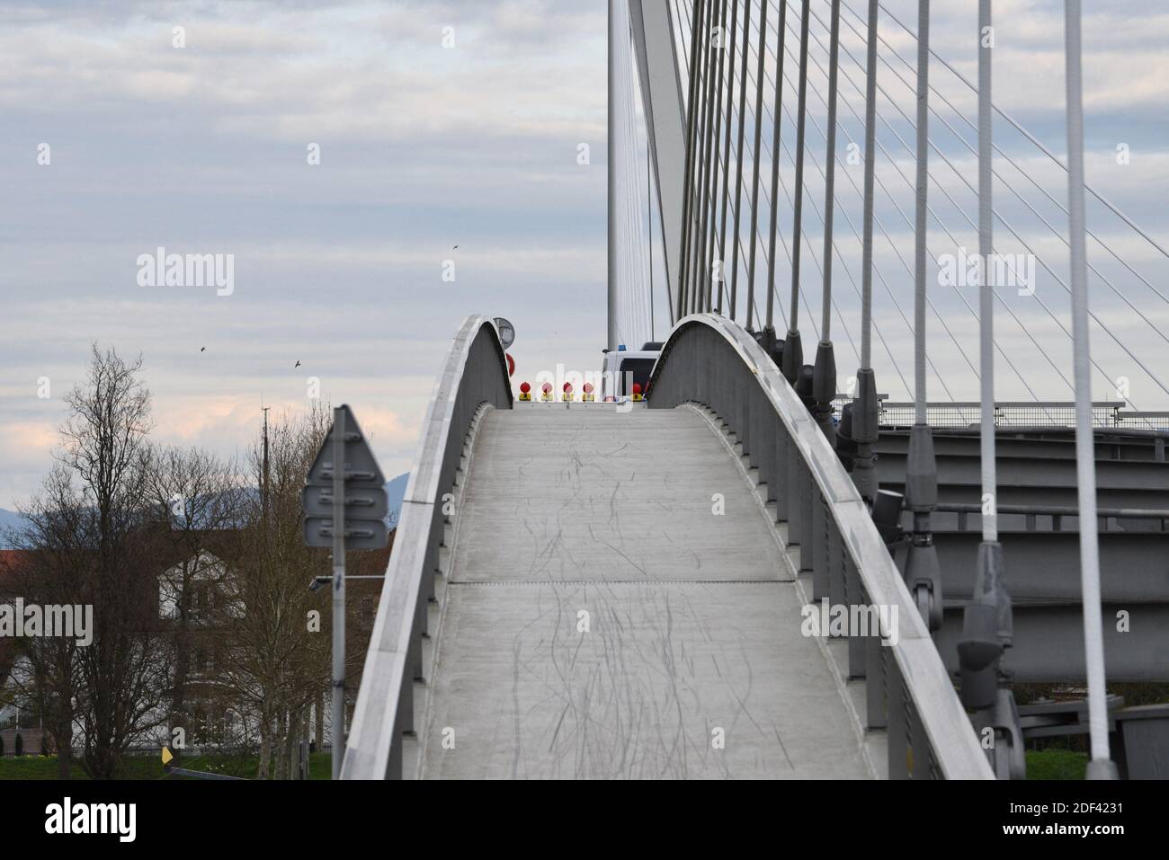 Mimram footbridge hi-res stock photography and images - Alamy