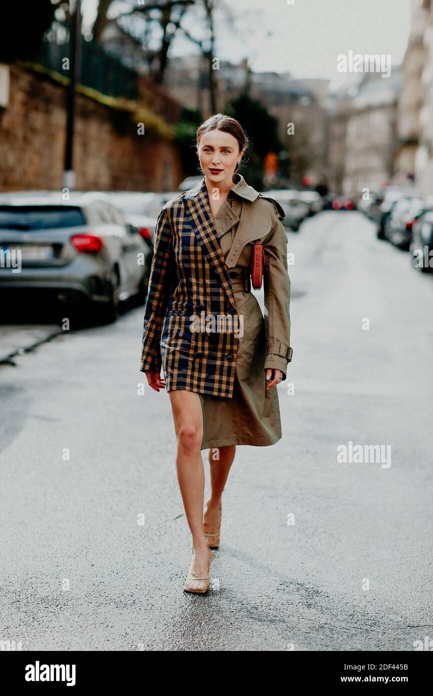 Street style, Mary Leest arriving at Altuzarra Fall Winter 2020-2021 ...
