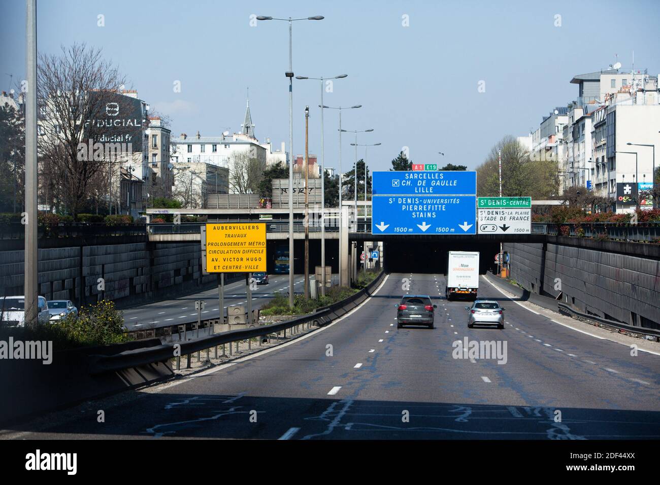 The peripherique ( ring-road ) in the north of Paris on march 19 2020 ...