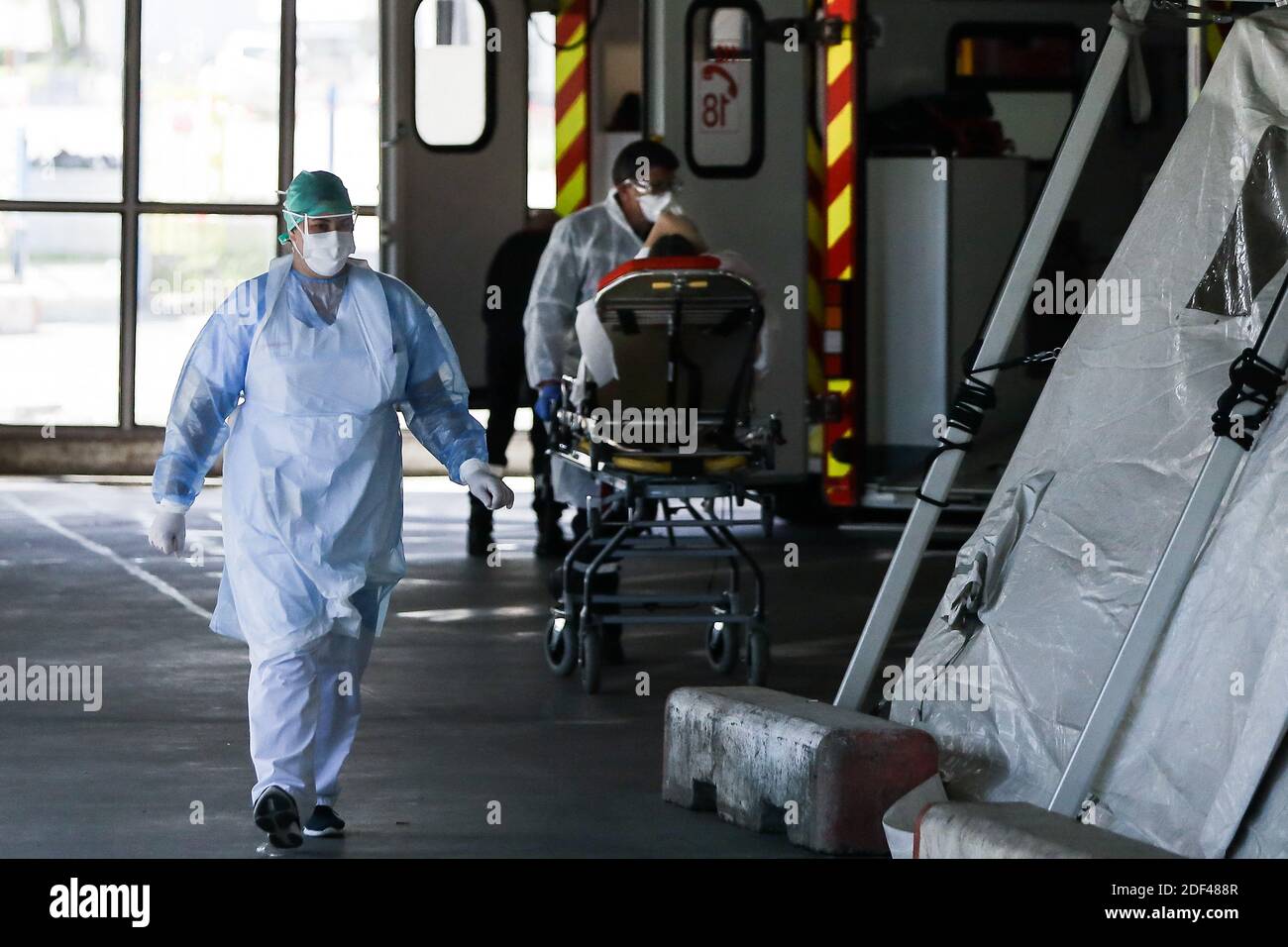 The Bordeaux Pellegrin CHU has set up an advanced medical post at the ...