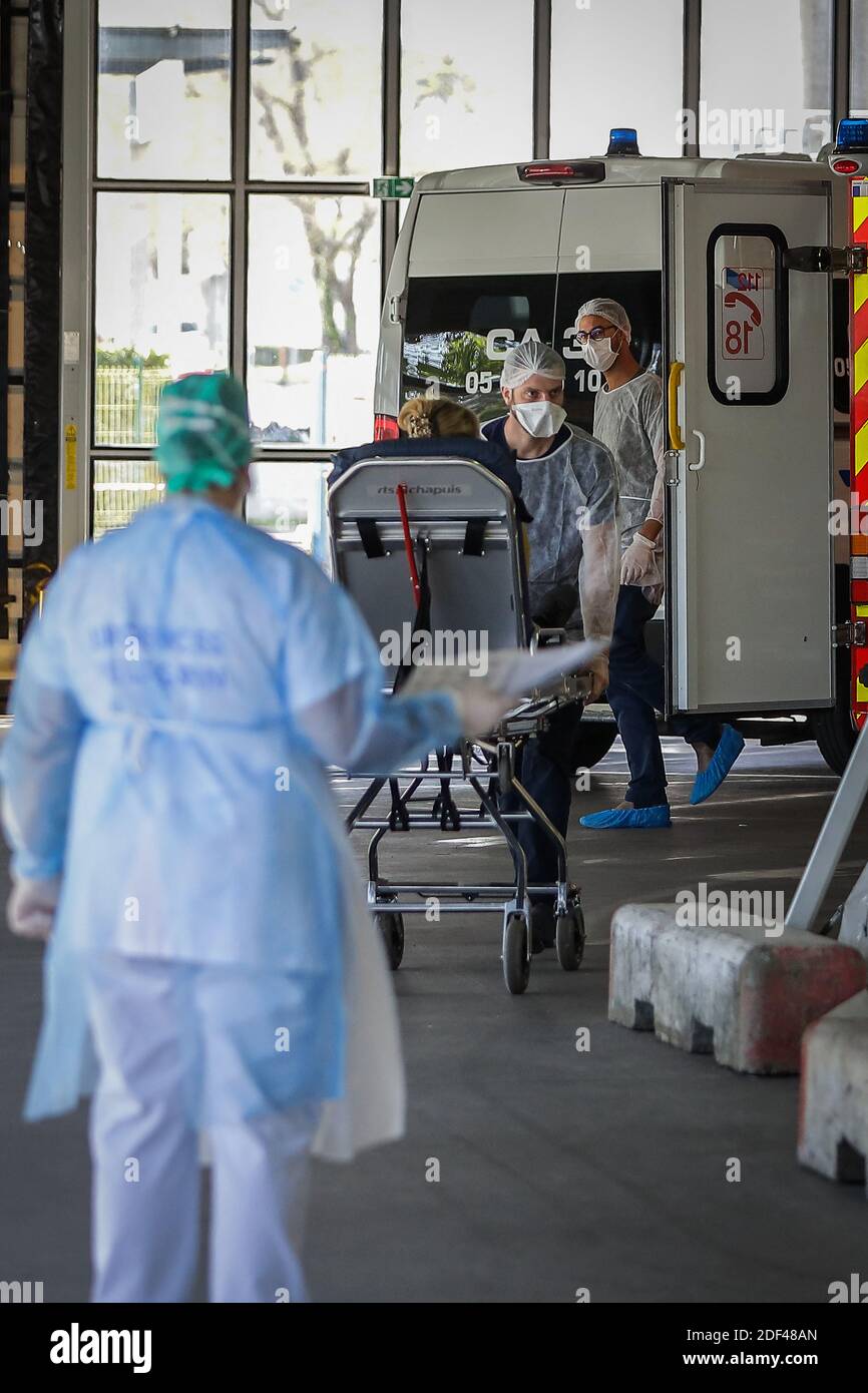 The Bordeaux Pellegrin CHU has set up an advanced medical post at the ...