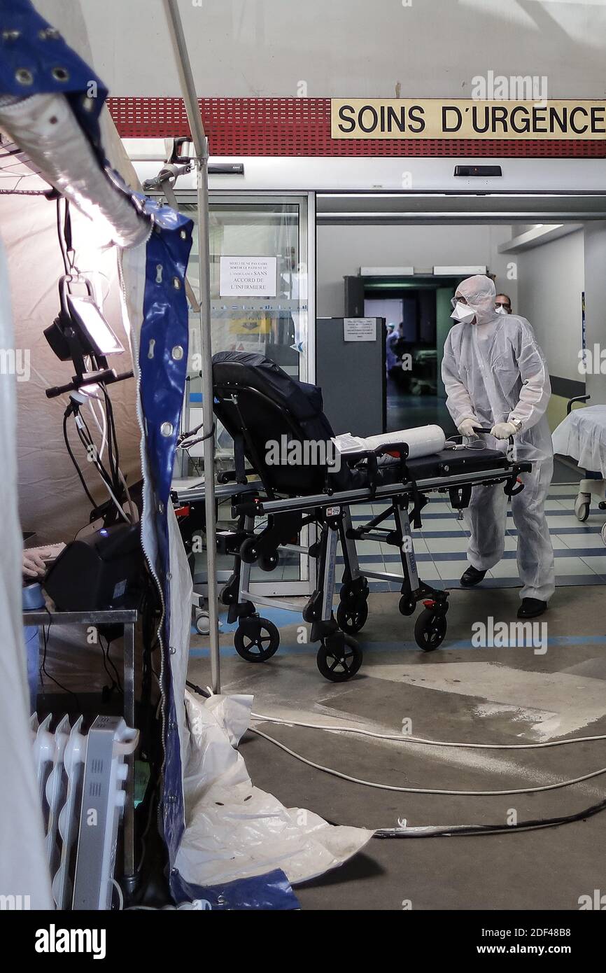 The Bordeaux Pellegrin CHU has set up an advanced medical post at the ...