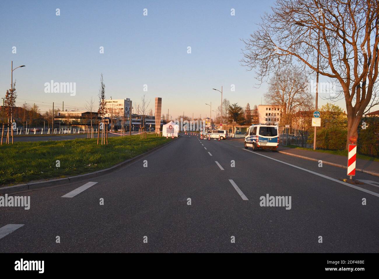 German french border rhine hi-res stock photography and images - Alamy