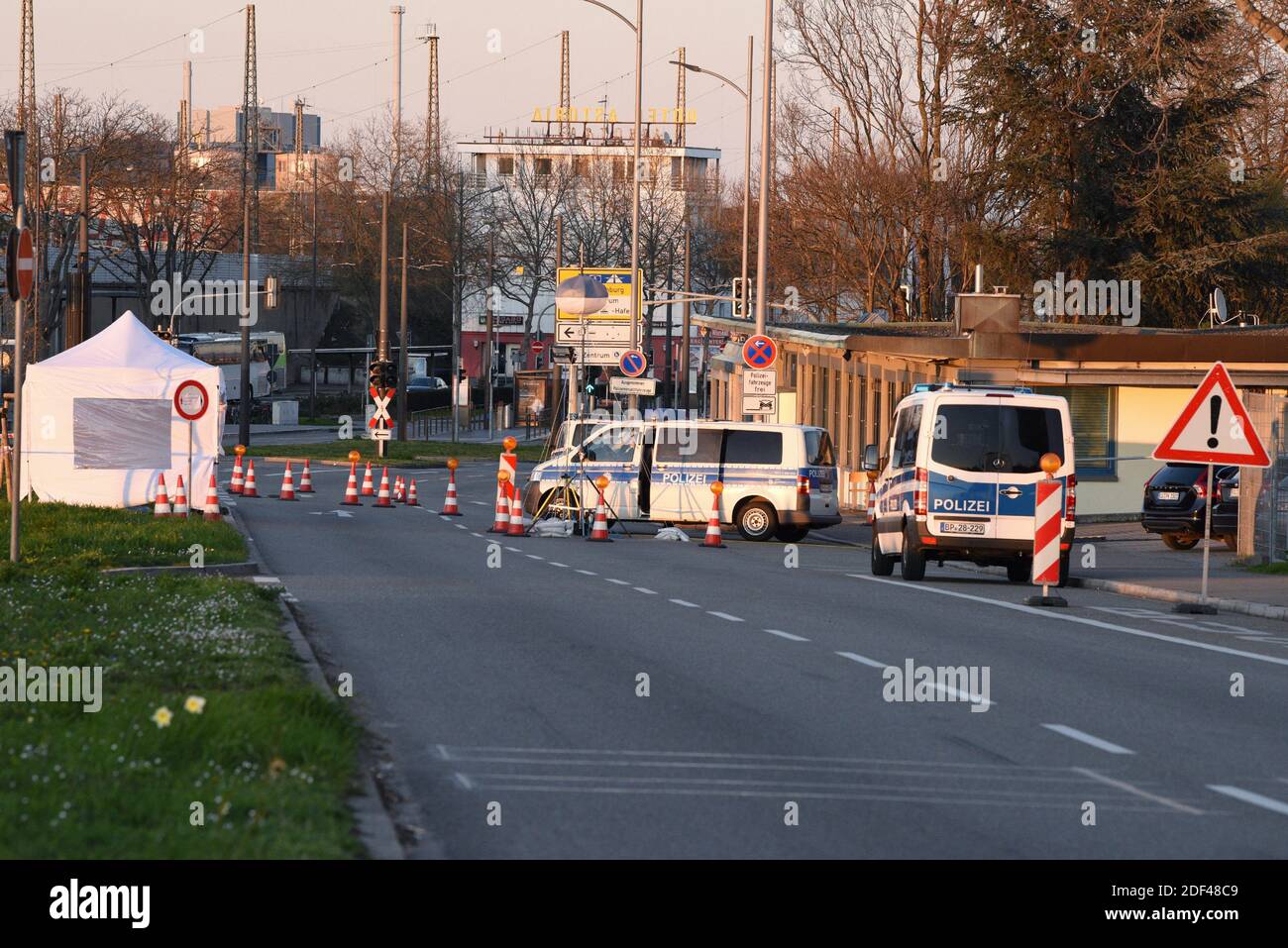 France-Germany border. In the Coronavirus - Covid19 crisis, Checkpoint ...